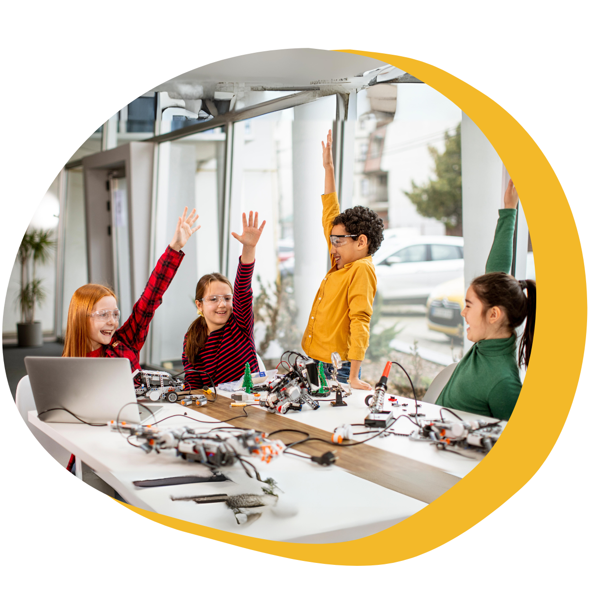 STEM Coaching for Primary and Secondary School Teachers and Leaders